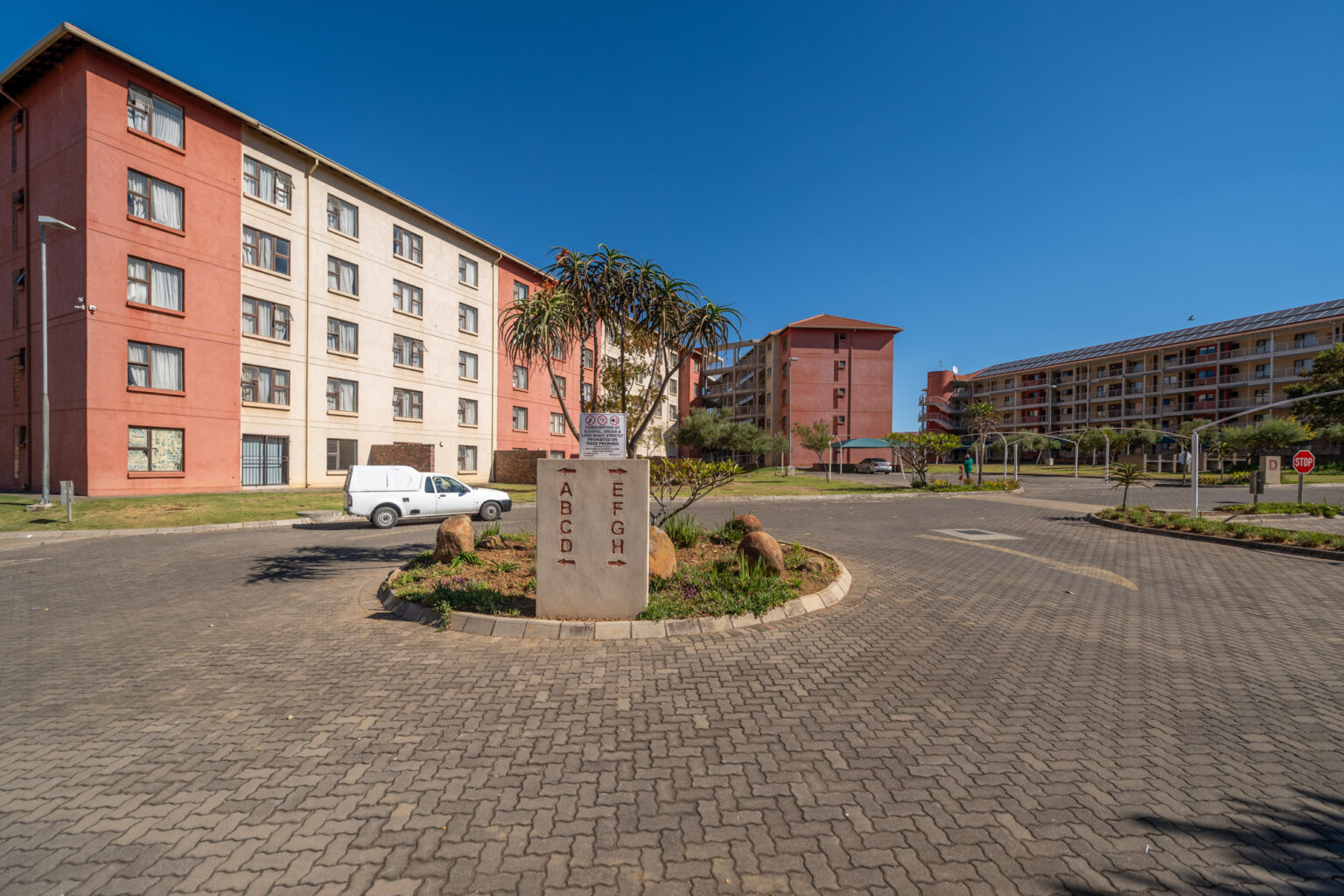 Madeira Isles - Posterity Student